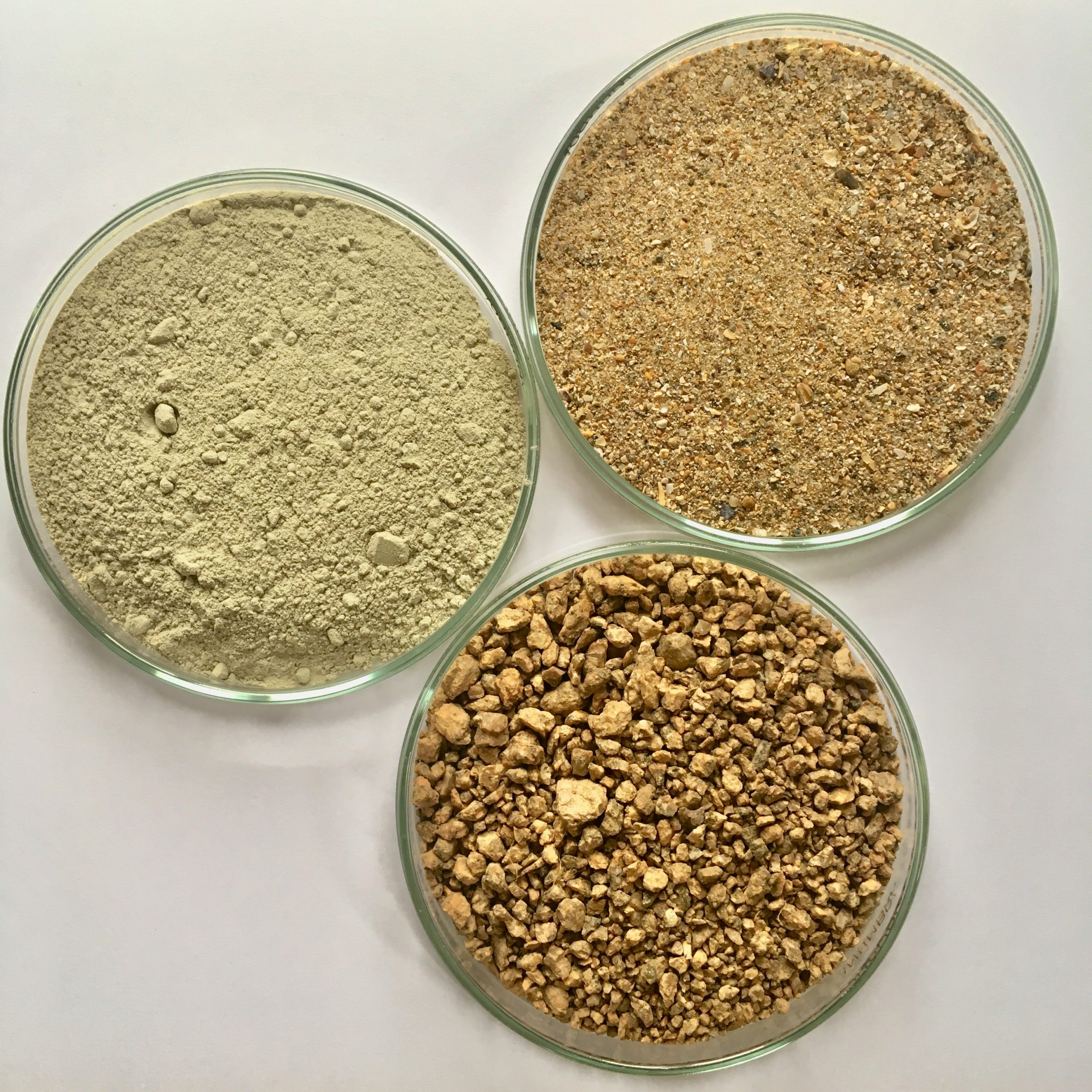 argile en poudre + sable marin + arène granitique - begenat.com